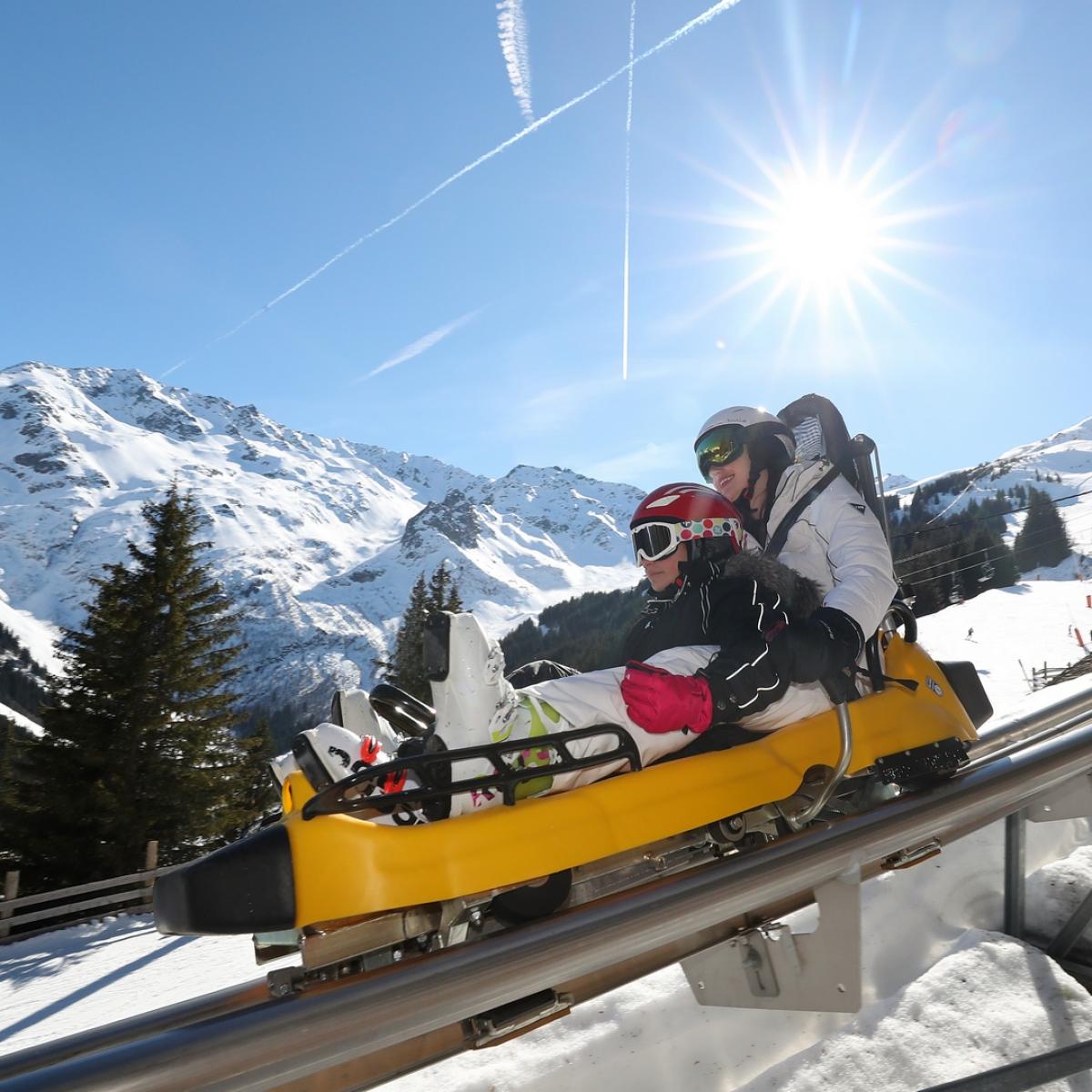 Vivre des sensations fortes avec la luge sur rail Wiz Luge | Les 7 Laux