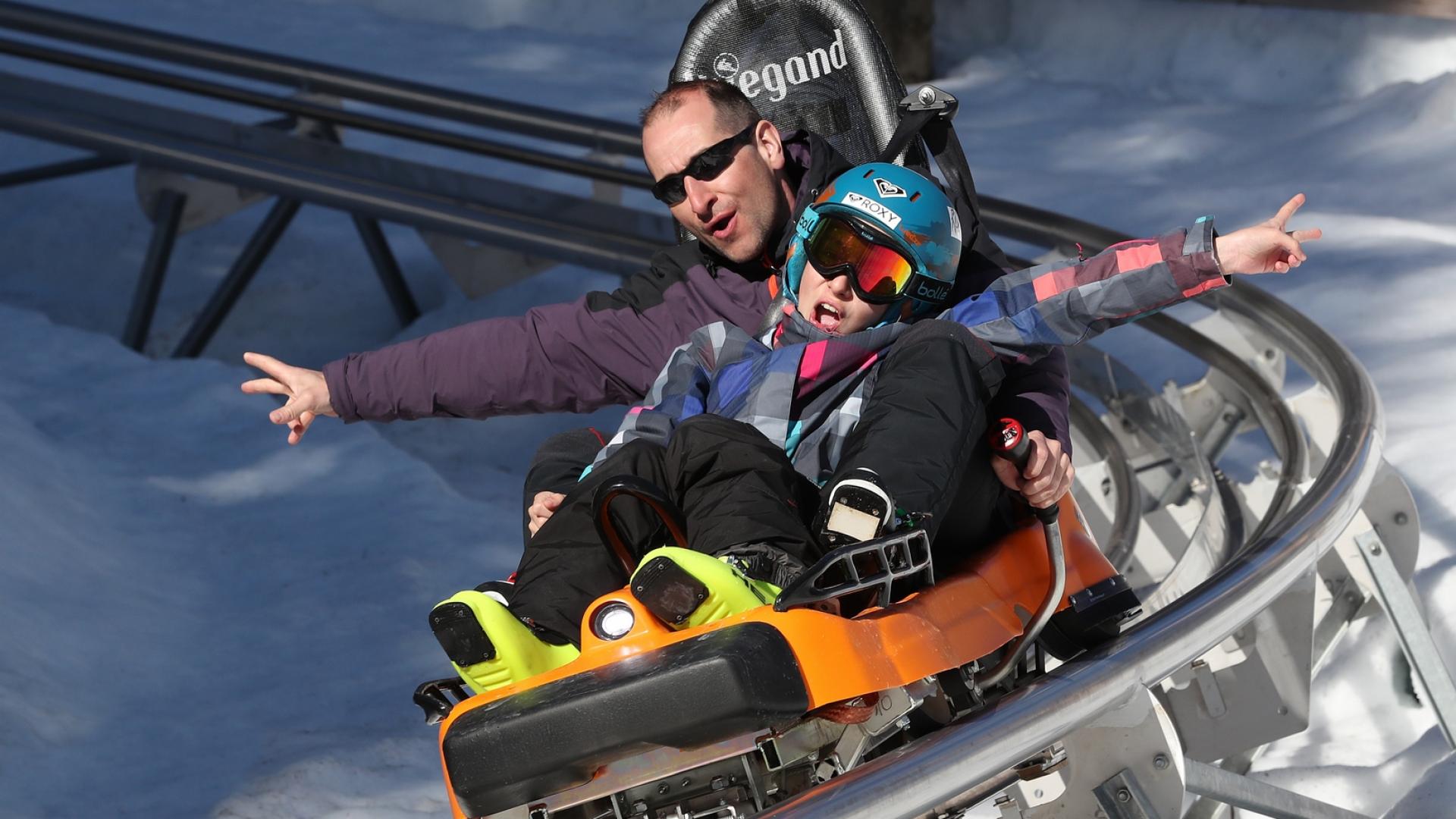 Vivre des sensations fortes avec la luge sur rail Wiz Luge | Les 7 Laux